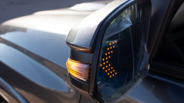 Heated Sequential Turn Signal Mirrors With LED Indicators on Glass